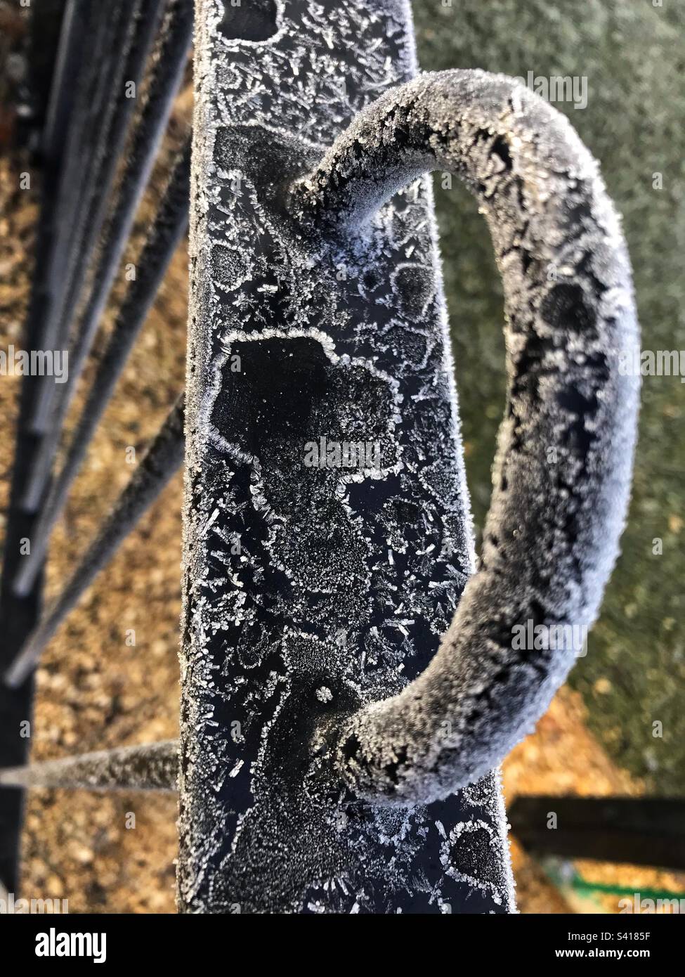 Icy metal hi-res stock photography and images - Alamy