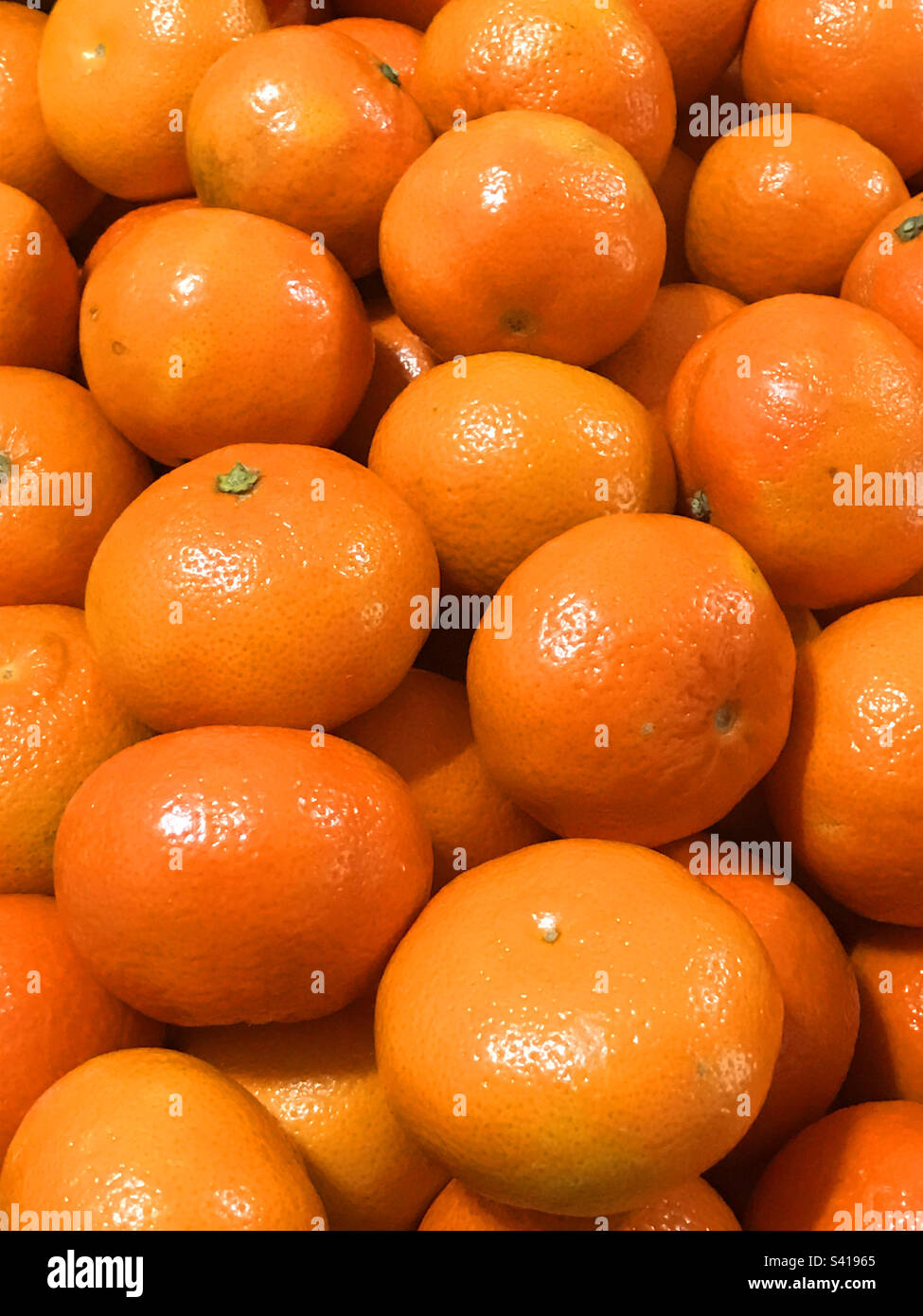 Monochromatic fruit hi-res stock photography and images - Alamy