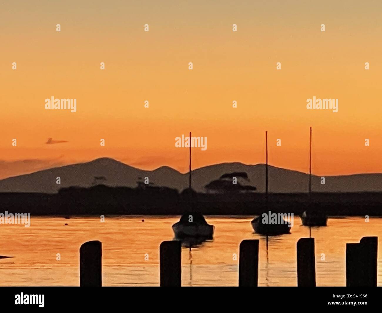 Symmetry sunset hi-res stock photography and images - Alamy