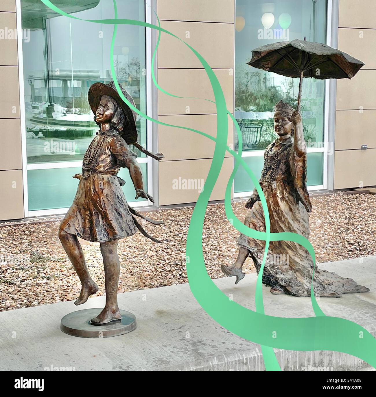 Endearing statues of children playing dress up and using their ...