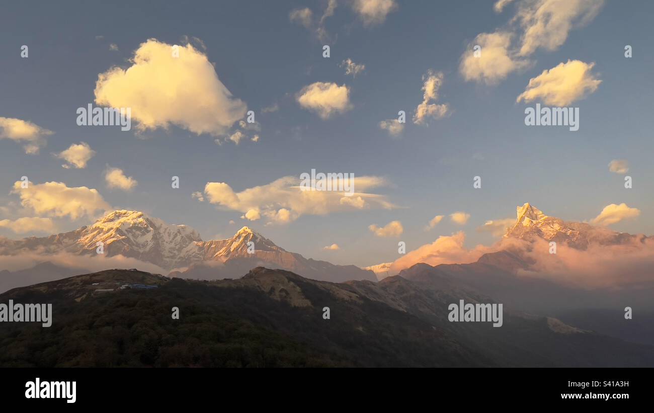 Himalaya sunset hi-res stock photography and images - Alamy