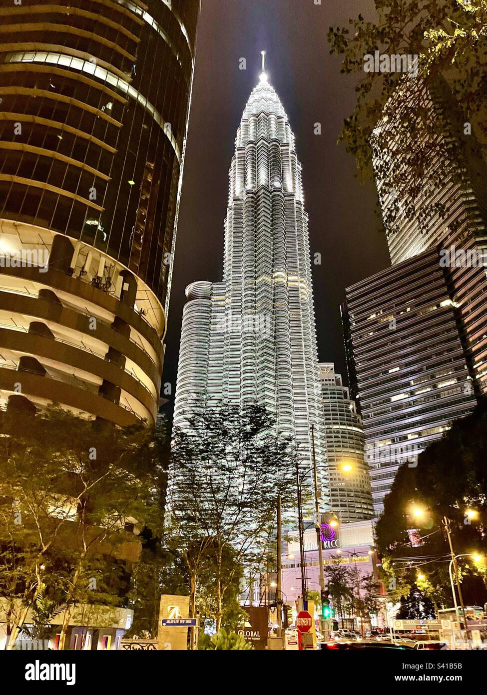 Menara petronas klcc hi-res stock photography and images - Alamy