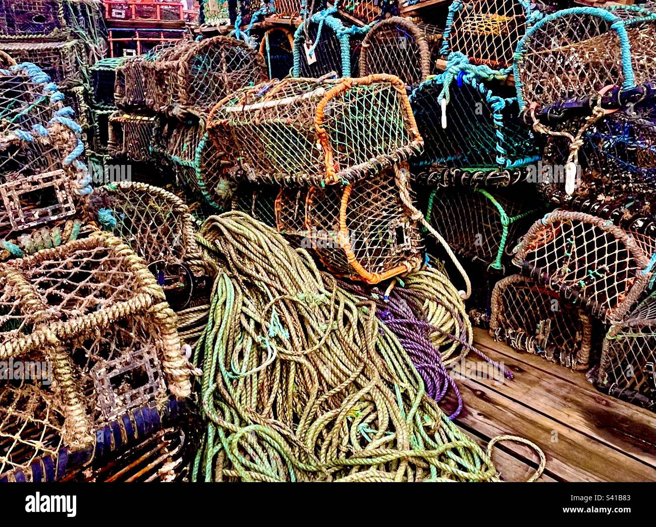 Pile of rope hi-res stock photography and images - Alamy