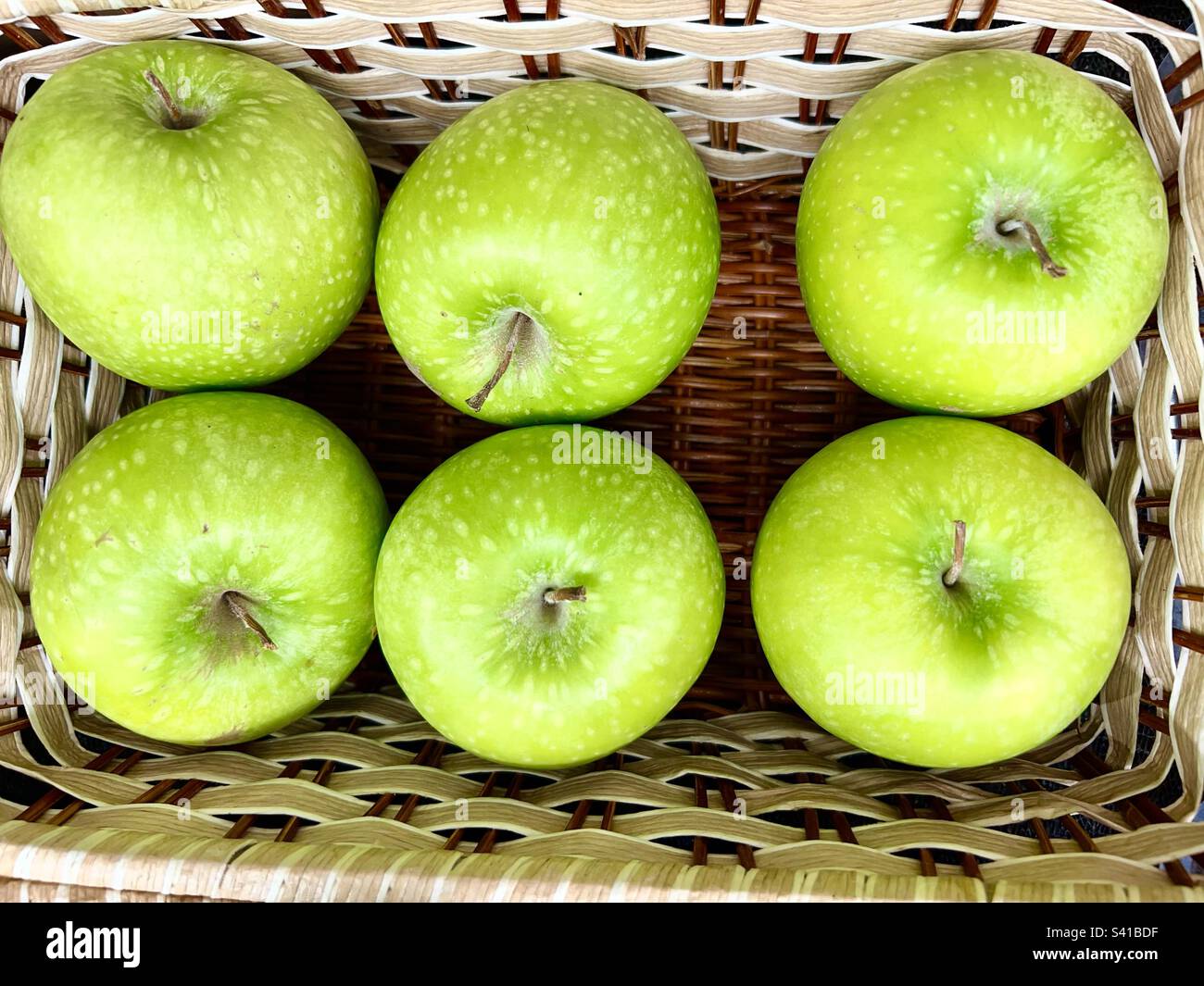 Sour granny smith hi-res stock photography and images - Alamy