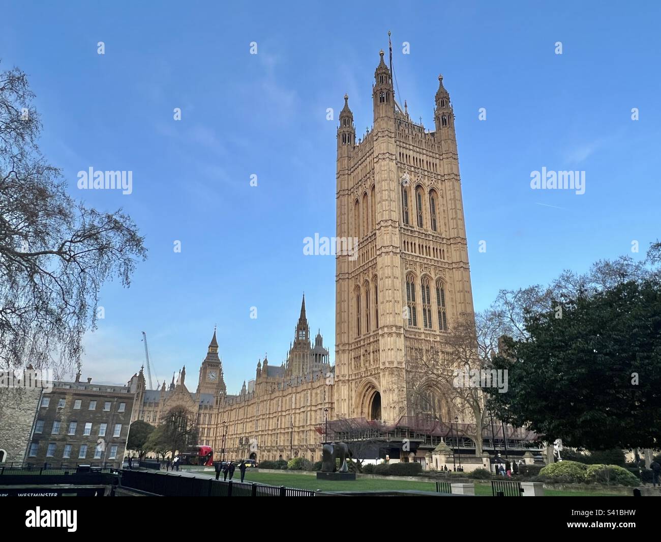 Victoria tower and big ben hi-res stock photography and images - Alamy