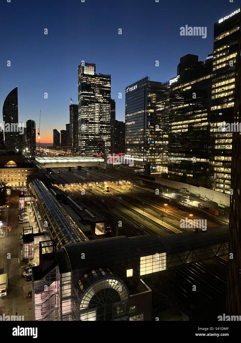 Dawn station hi-res stock photography and images - Alamy