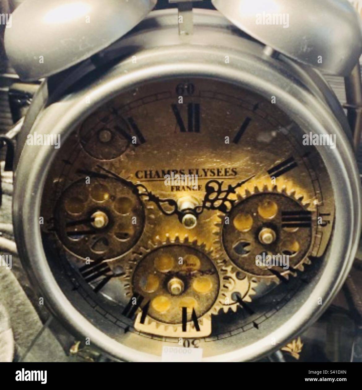 Vintage clock in a thrift store Stock Photo - Alamy