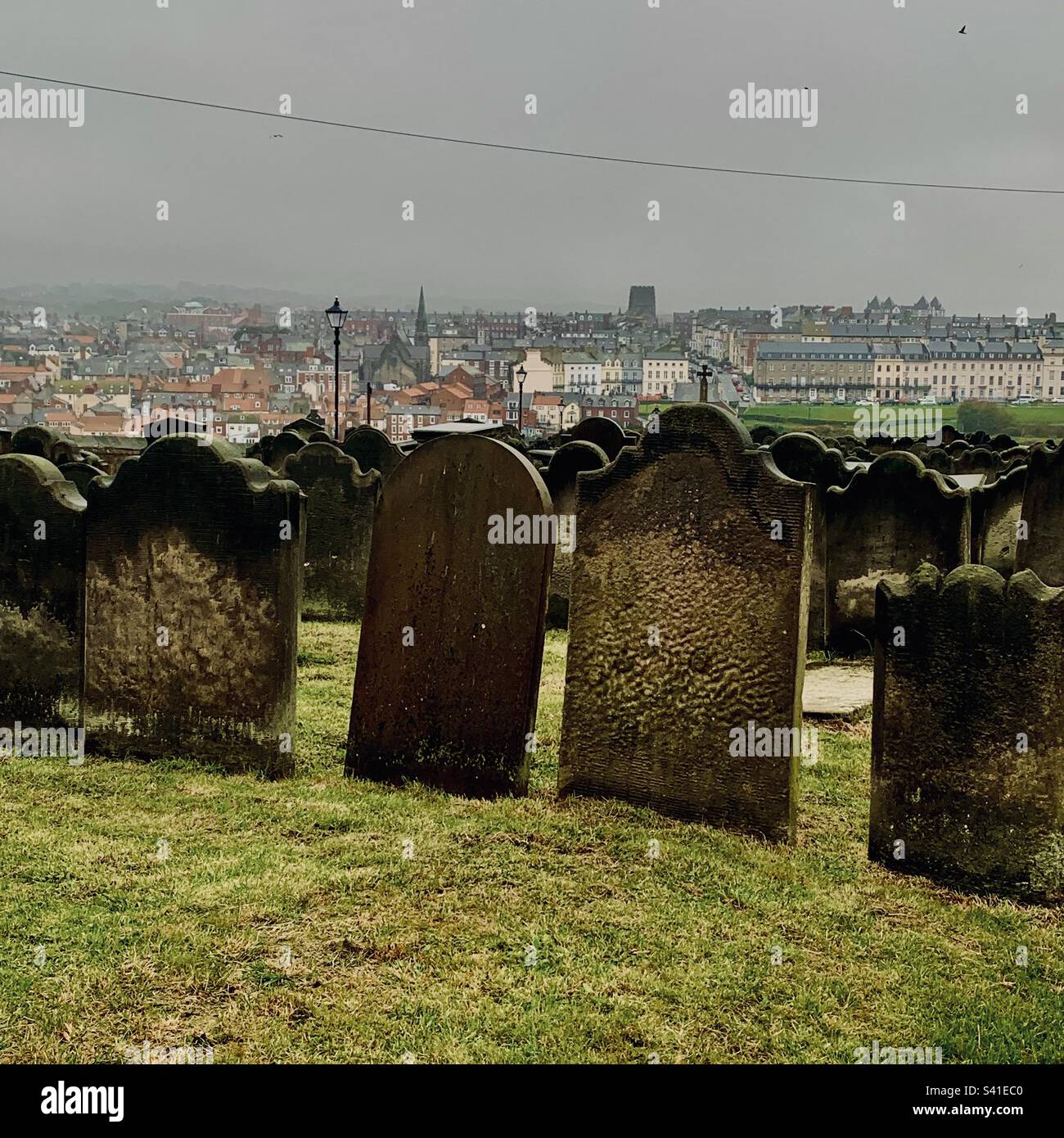 Whitby grave hi-res stock photography and images - Alamy
