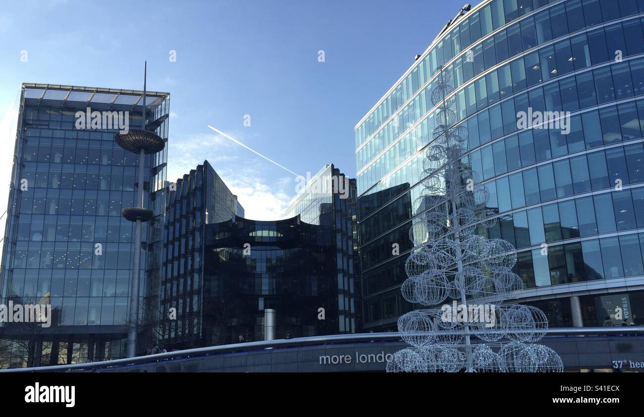 Pwc building hi-res stock photography and images - Alamy