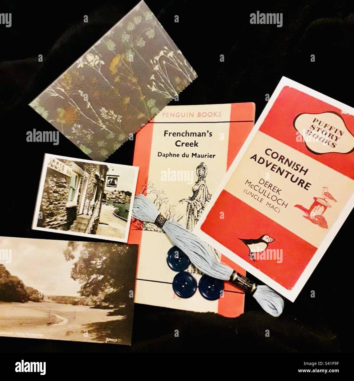 Puffin story books hi-res stock photography and images - Alamy