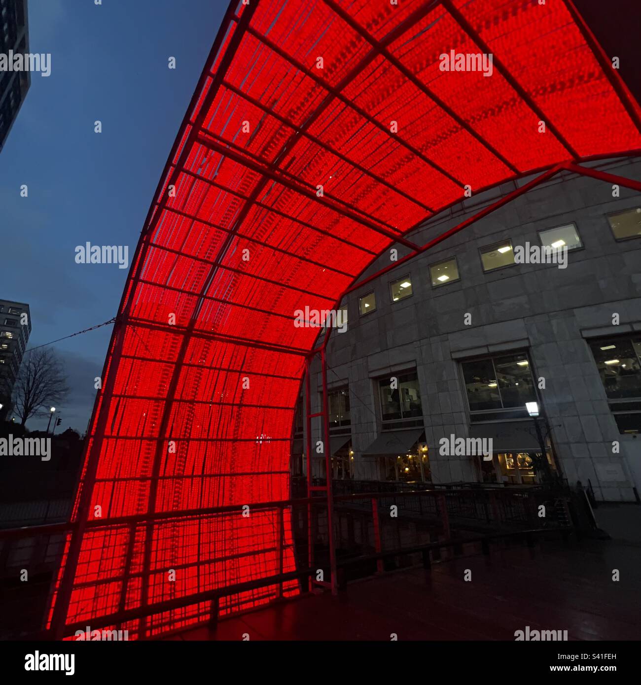 Red light sculpture Canary Wharf London Stock Photo - Alamy