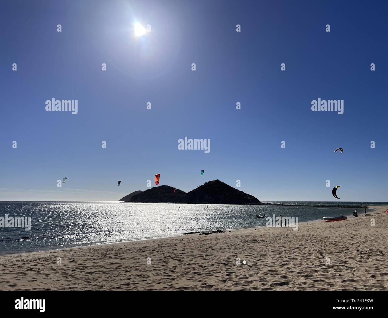 Windsurf & beach Stock Photo - Alamy