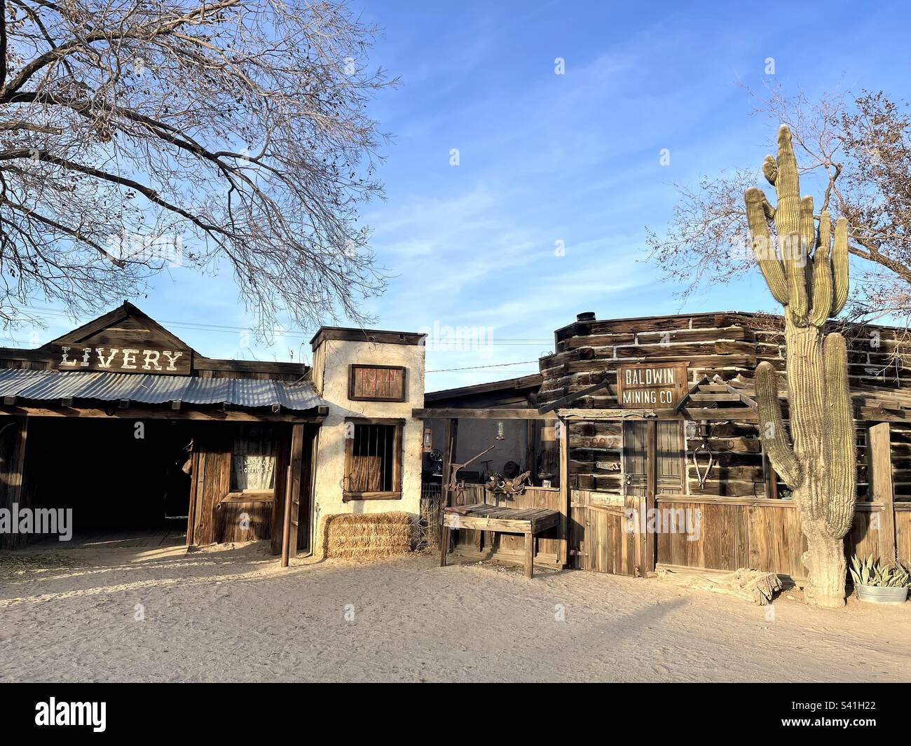 Joshua tree town hi-res stock photography and images - Alamy