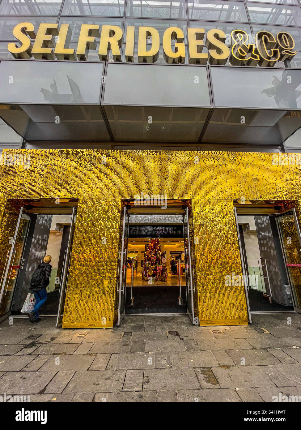 Selfridges department store christmas hi-res stock photography and ...