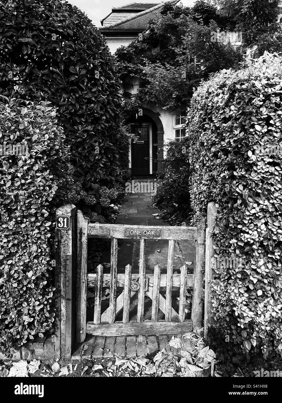 Garden path Black and White Stock Photos & Images - Alamy