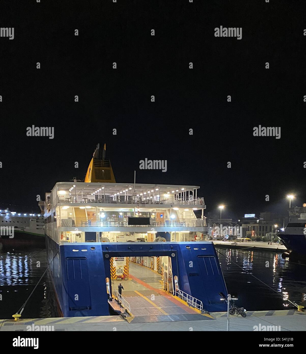 Athens 2022 hi-res stock photography and images - Alamy