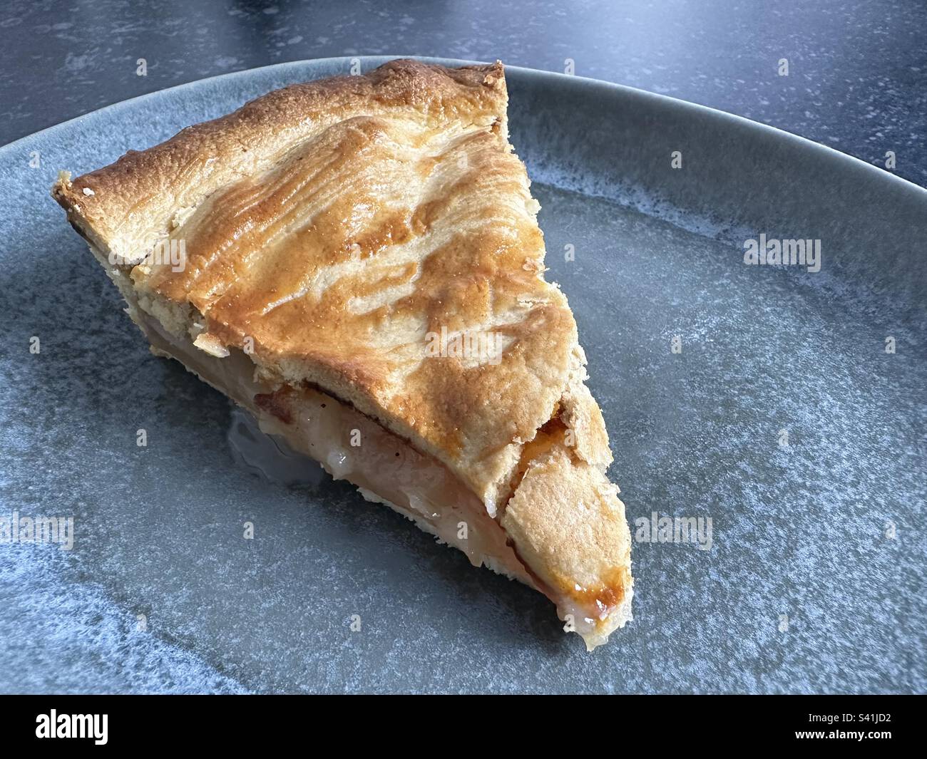 Slice of fruit pie hi-res stock photography and images - Alamy