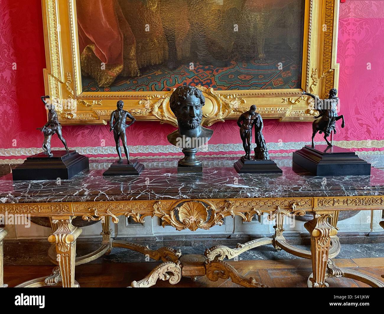 Bronce statues hi-res stock photography and images - Alamy