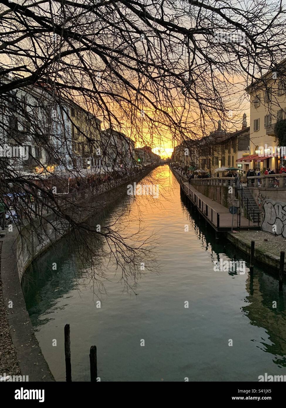 Milano sunset hi-res stock photography and images - Alamy