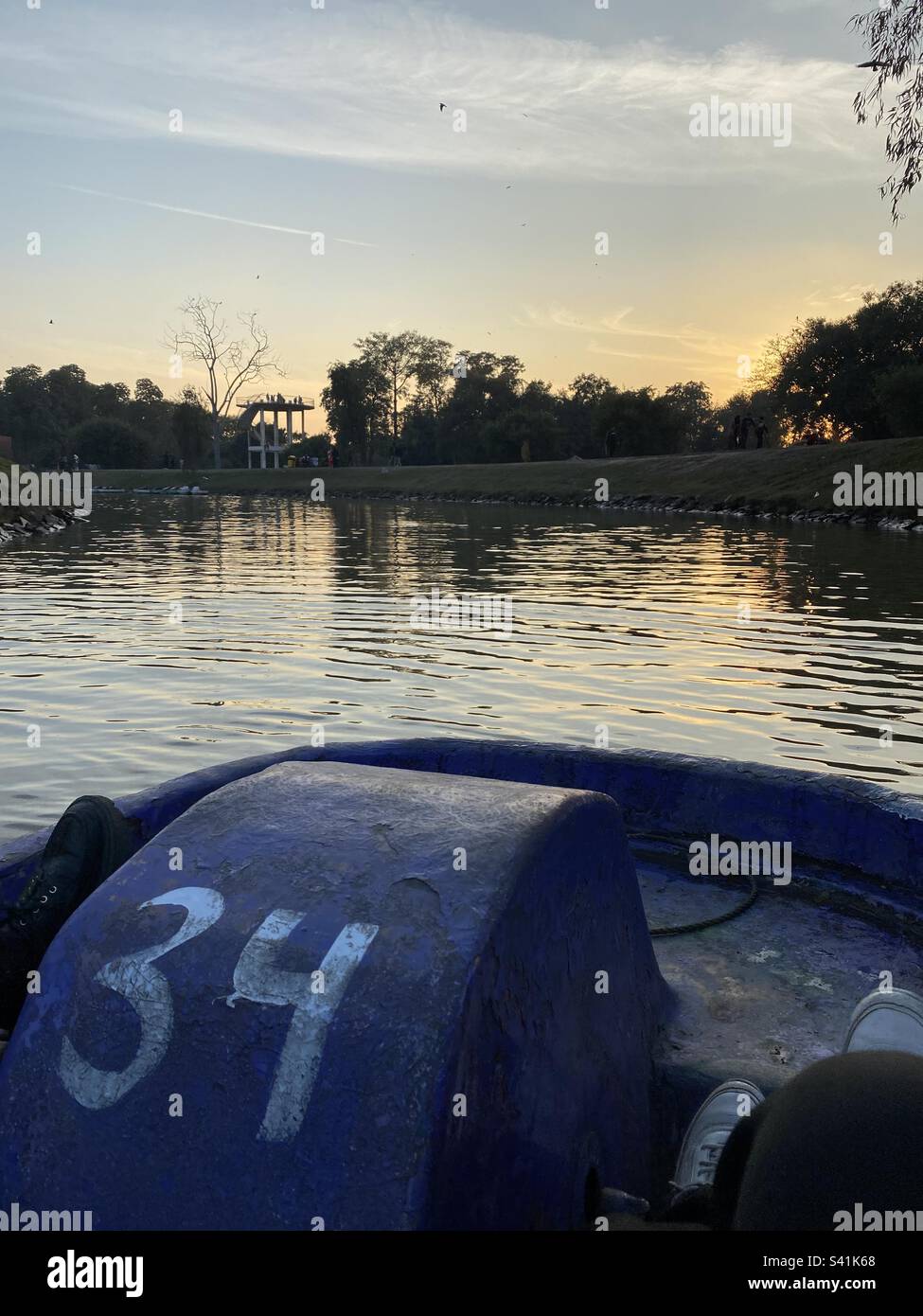 Boating pond hi-res stock photography and images - Alamy