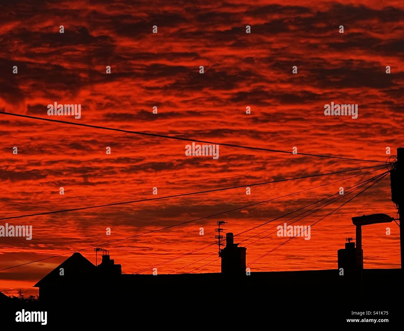 Deep red sky hi-res stock photography and images - Alamy