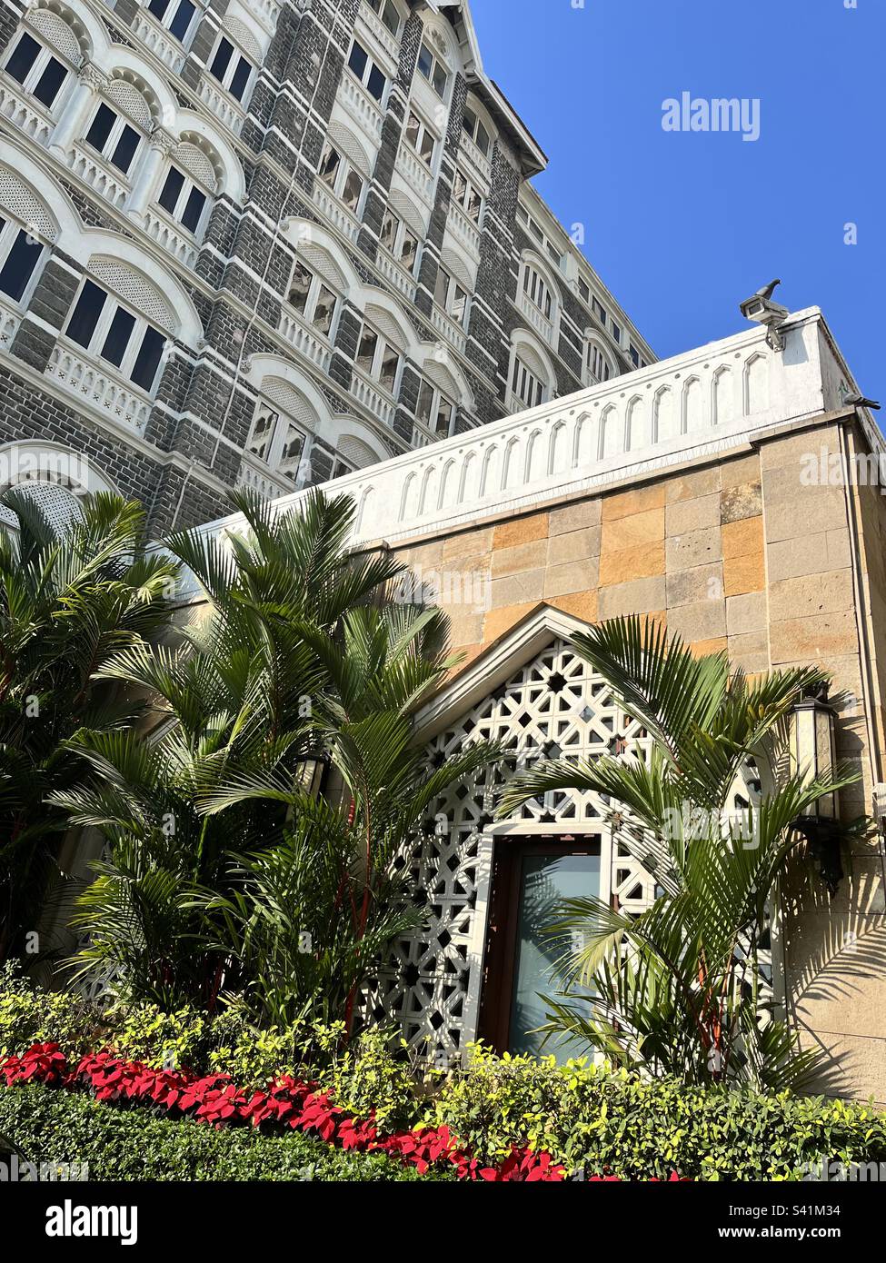 Taj mahal mumbai hi-res stock photography and images - Alamy