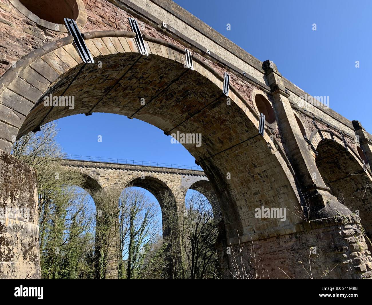 Viaducts hi-res stock photography and images - Alamy