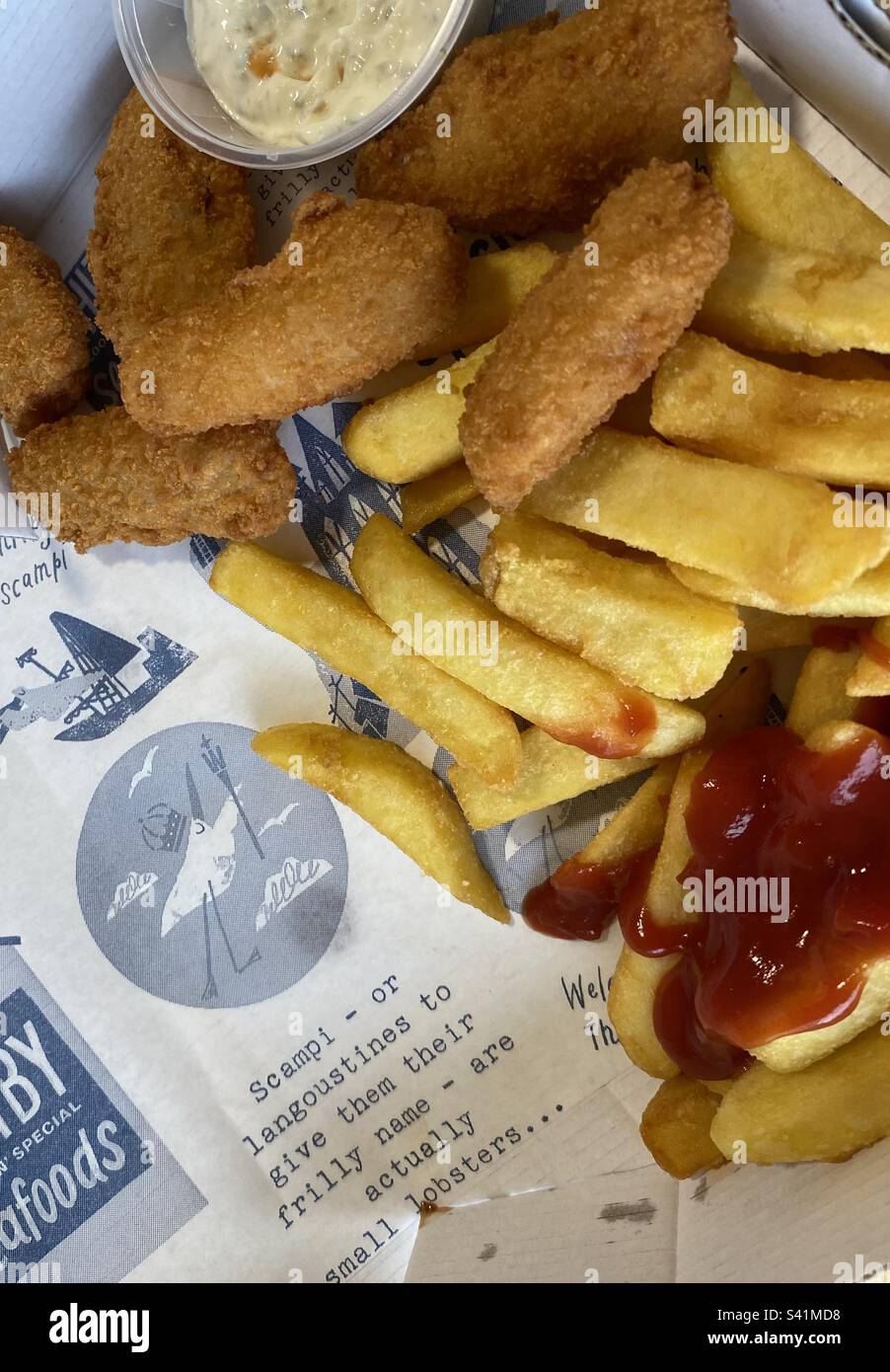 Scampi and chips hi-res stock photography and images - Alamy
