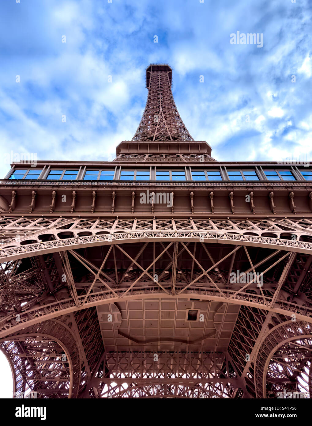 Fake eiffel tower hi-res stock photography and images - Alamy