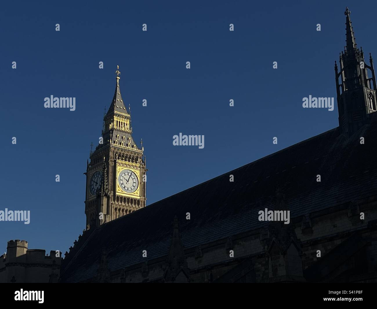 London clock tower design hi-res stock photography and images - Alamy