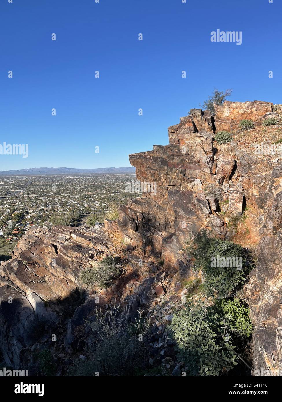 Ascent to flat top mountain hi-res stock photography and images - Alamy