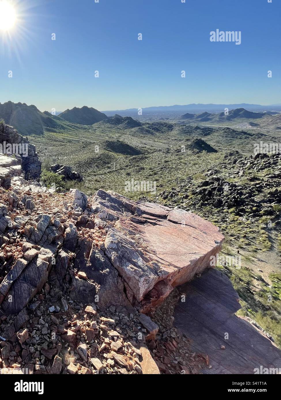 Cliff face overlooking dreamy draw hi-res stock photography and images ...