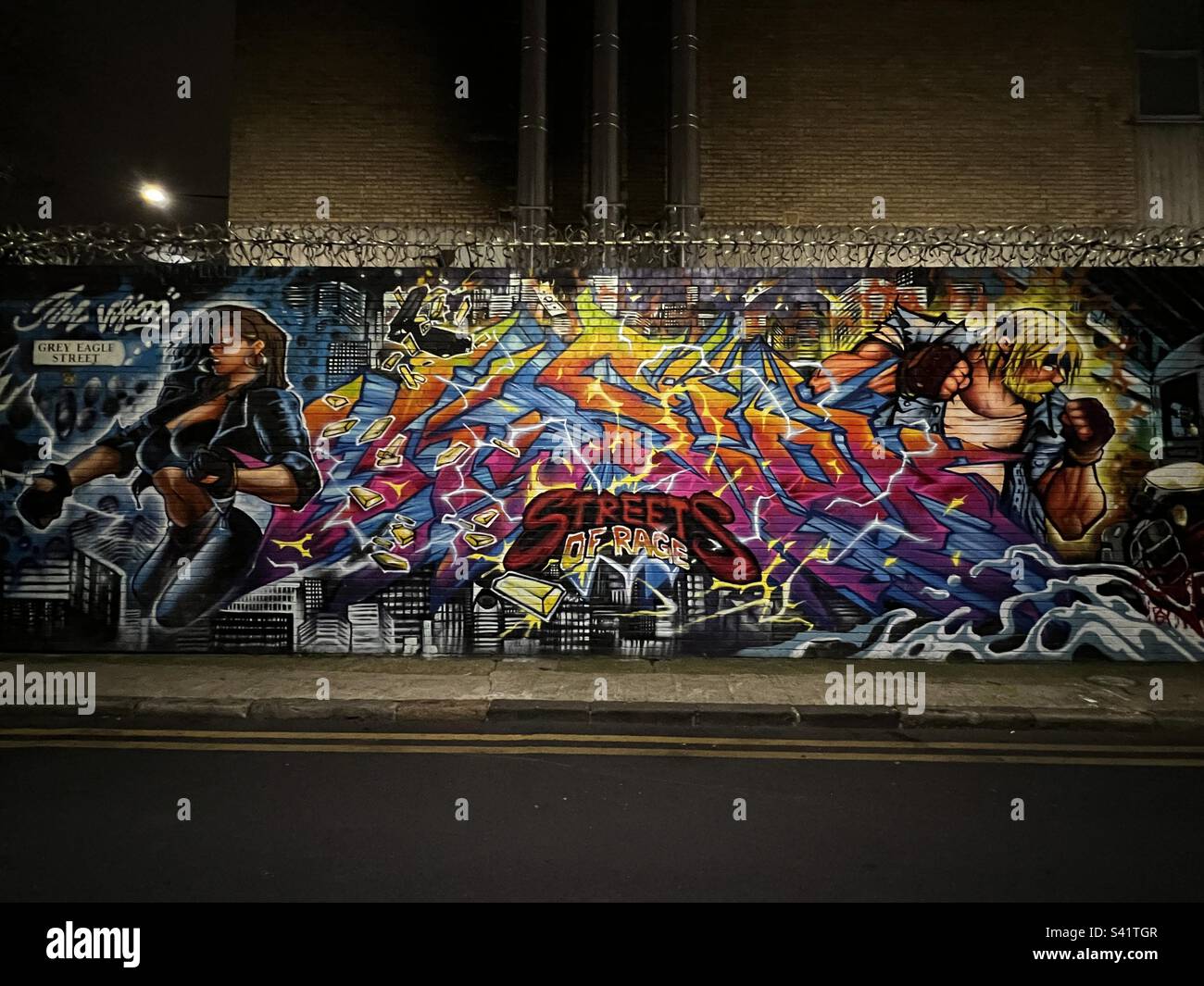 Street graffiti in Grey Eagle Street in Shoreditch Stock Photo - Alamy