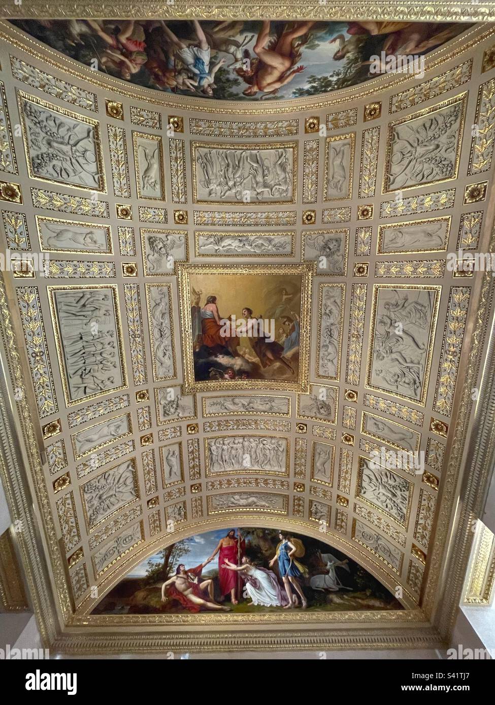 Ceiling art of louvre hi-res stock photography and images - Alamy