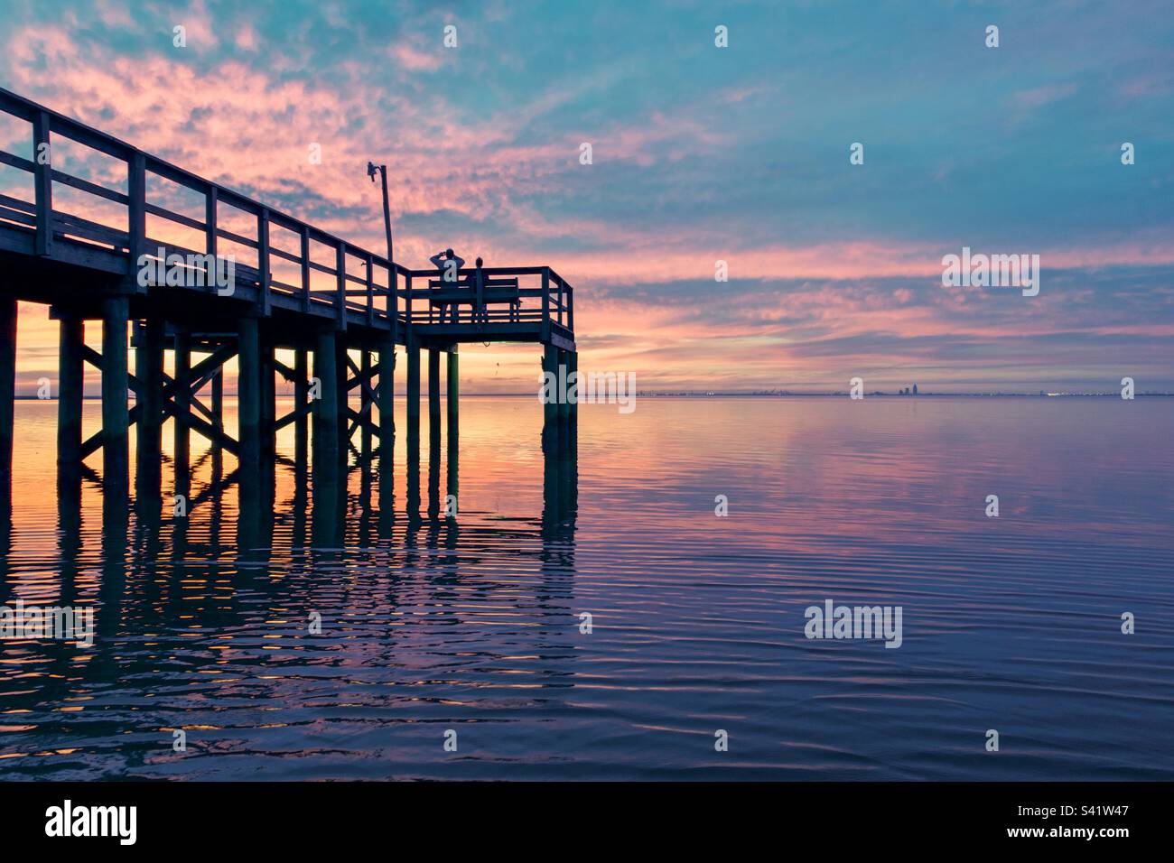 Pier at sunset on Mobile Bay. Daphne, AL Stock Photo - Alamy