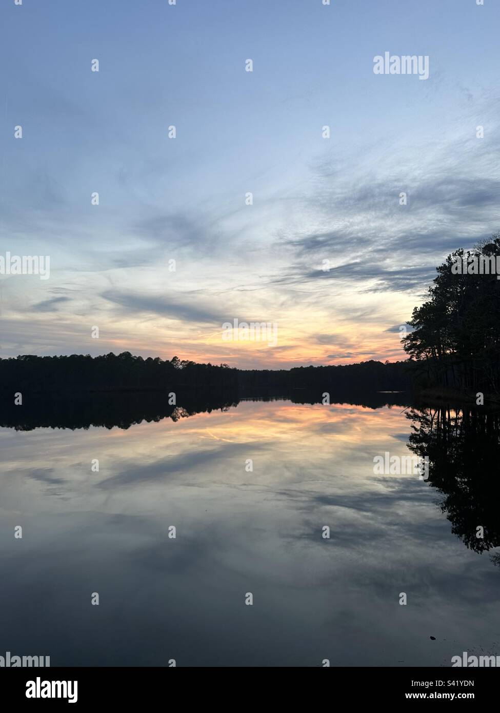 Water meets sky hi-res stock photography and images - Alamy