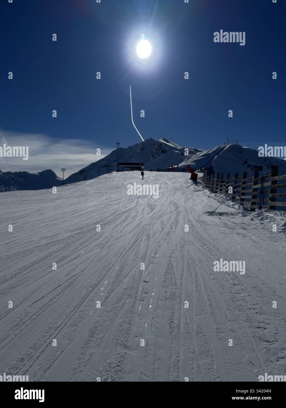 Flugzeug schnee hi-res stock photography and images - Alamy