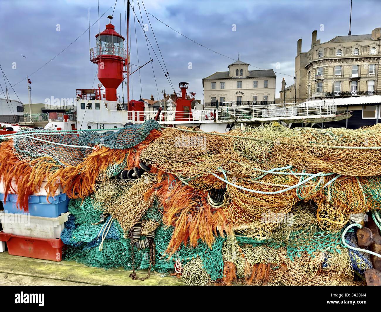 Hapenny pier harwich hi-res stock photography and images - Alamy