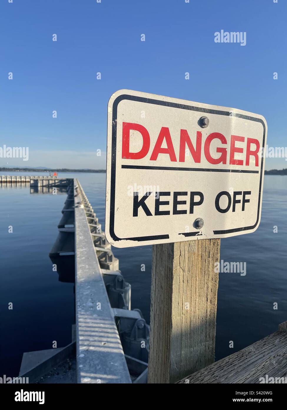 Danger keep off sign signs hi-res stock photography and images - Alamy