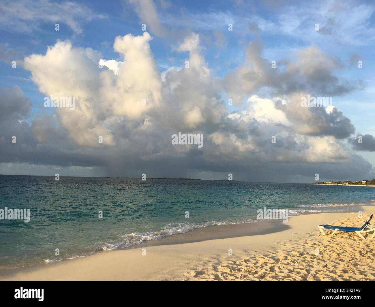 Bahamian water hi-res stock photography and images - Alamy