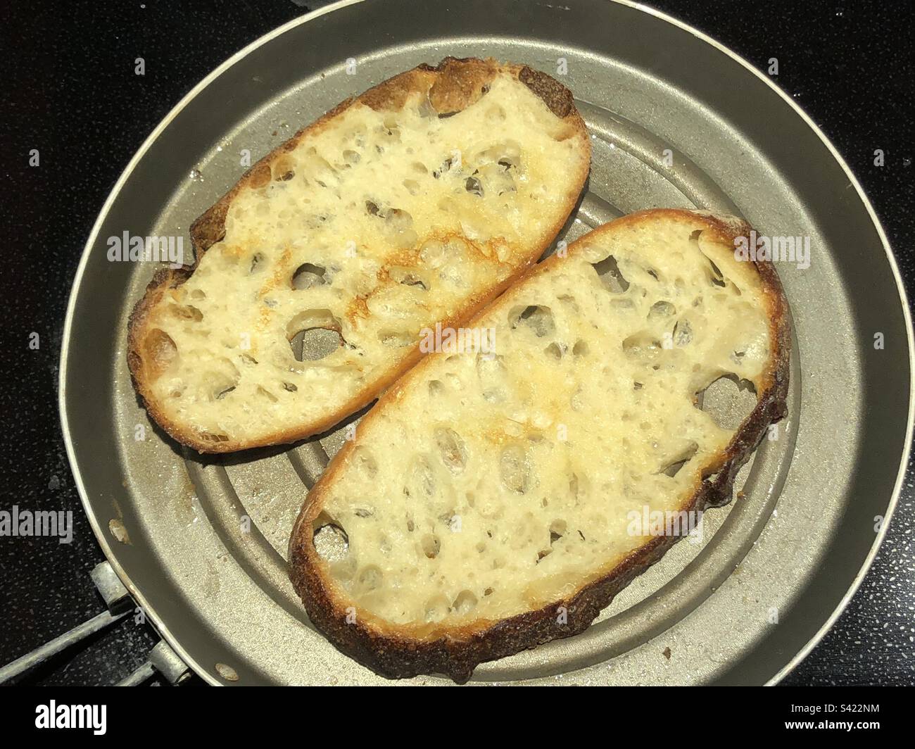 Bread slice pan hi-res stock photography and images - Alamy