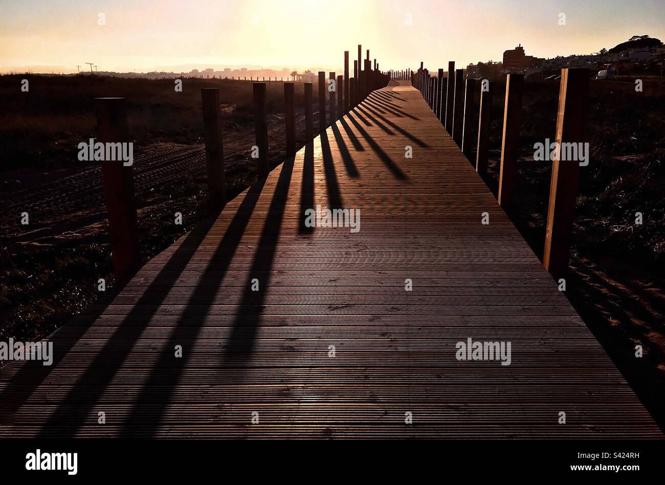 Sandy boardwalk to beach hi-res stock photography and images - Alamy