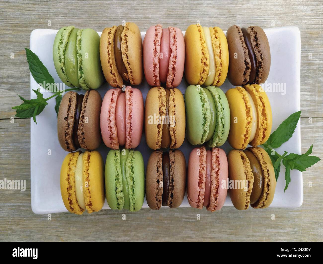 Plate assorted macaroons hi-res stock photography and images - Alamy