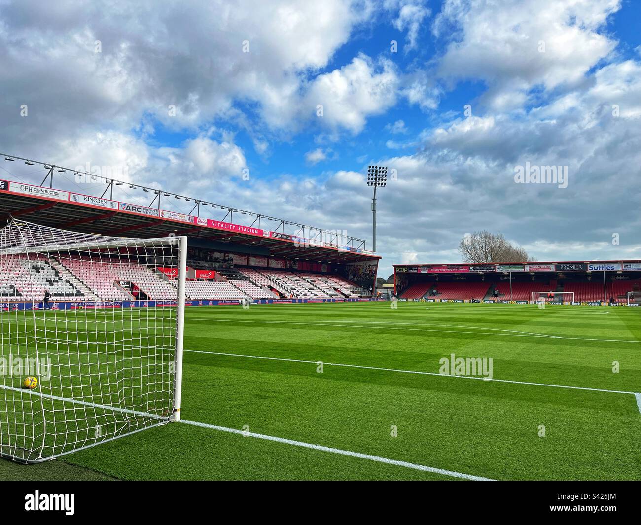 Football stadium pitch view hi-res stock photography and images - Alamy
