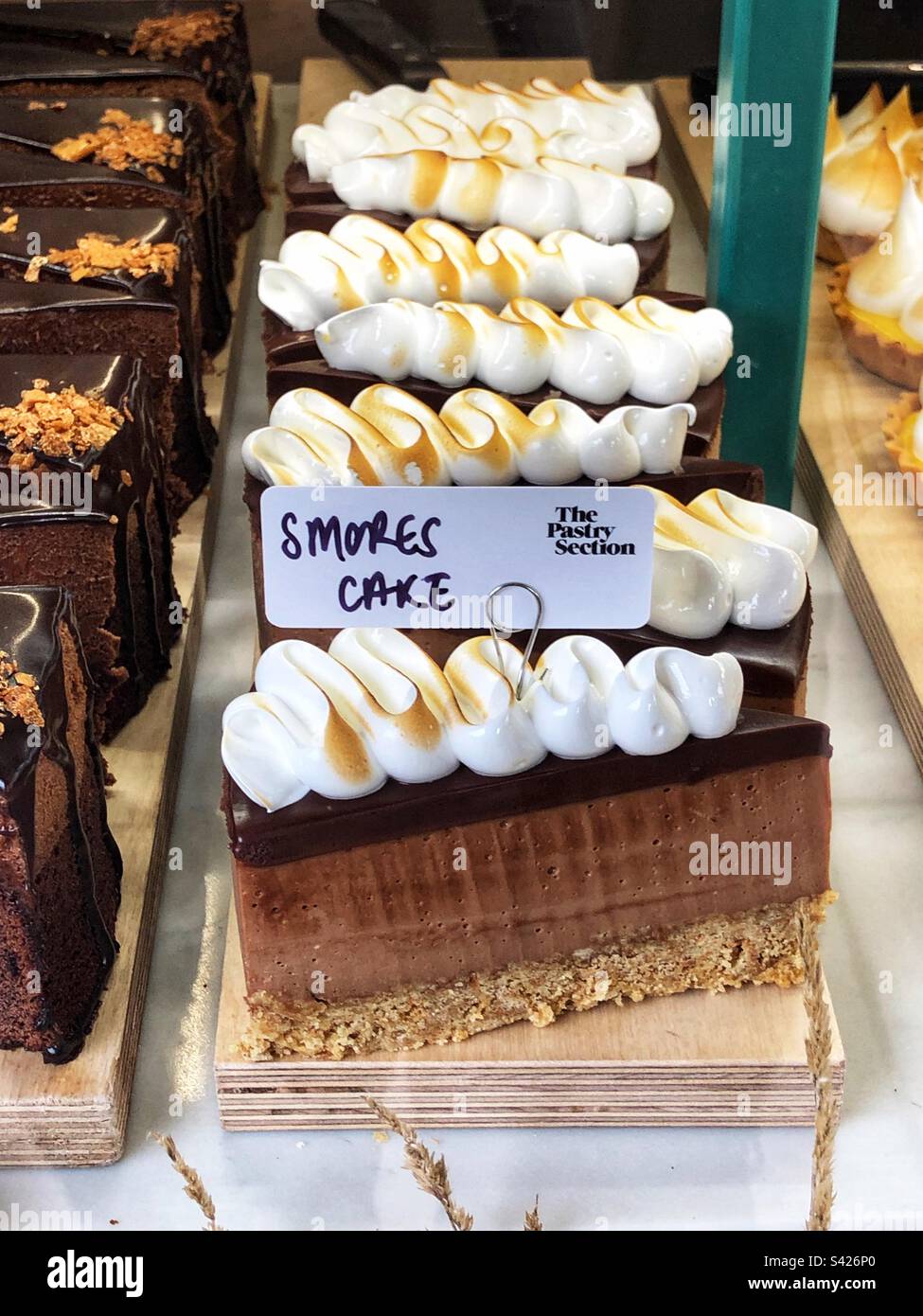 S’mores cake in bakery shop window Stock Photo - Alamy