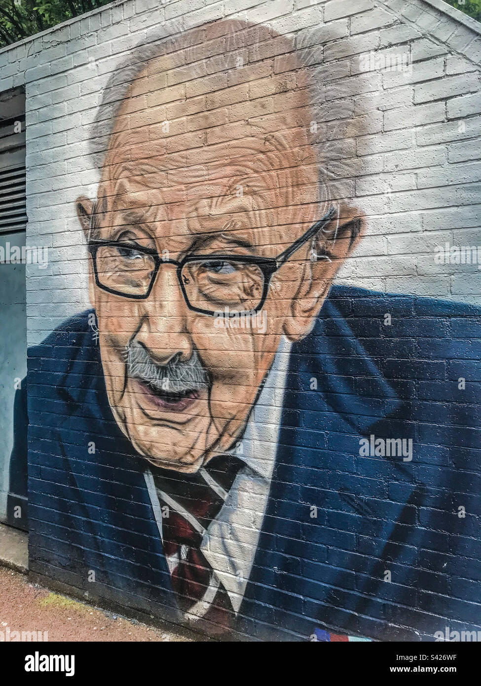 Captain Tom mural, Manchester Stock Photo - Alamy