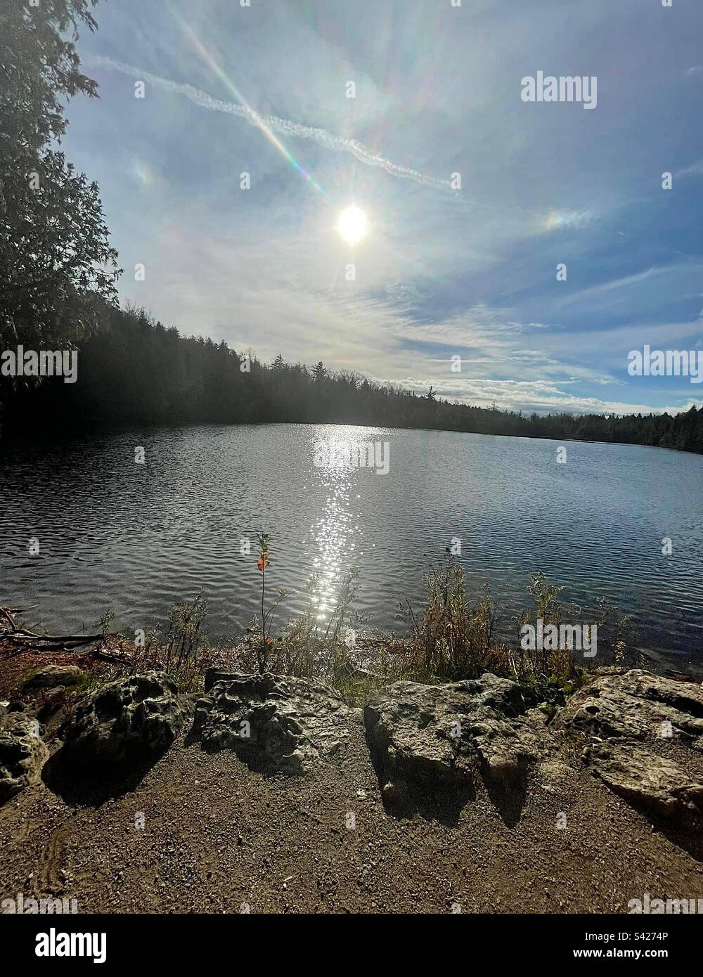 Sunreflectionlake hi-res stock photography and images - Alamy