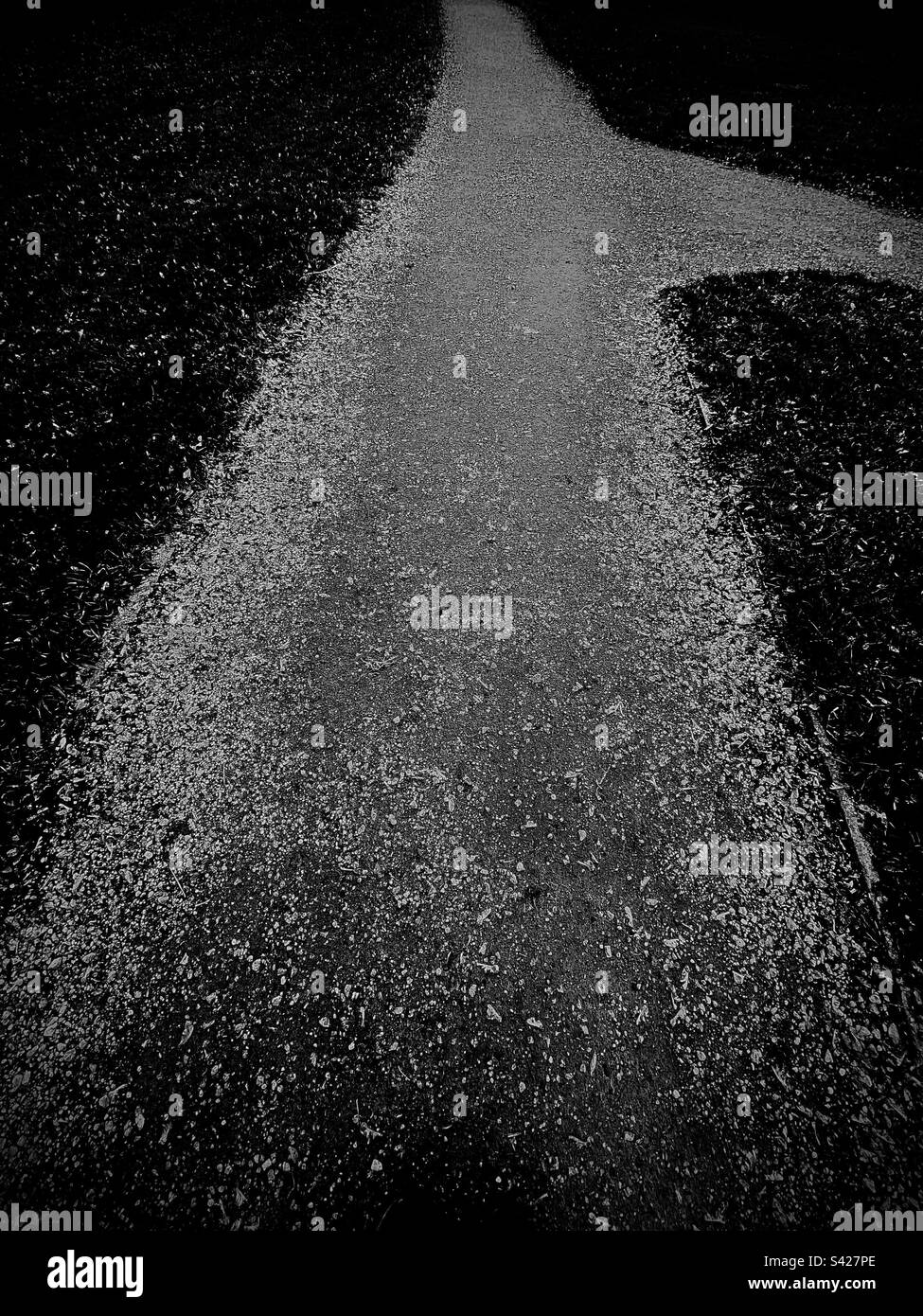 Fork in road path hi-res stock photography and images - Alamy