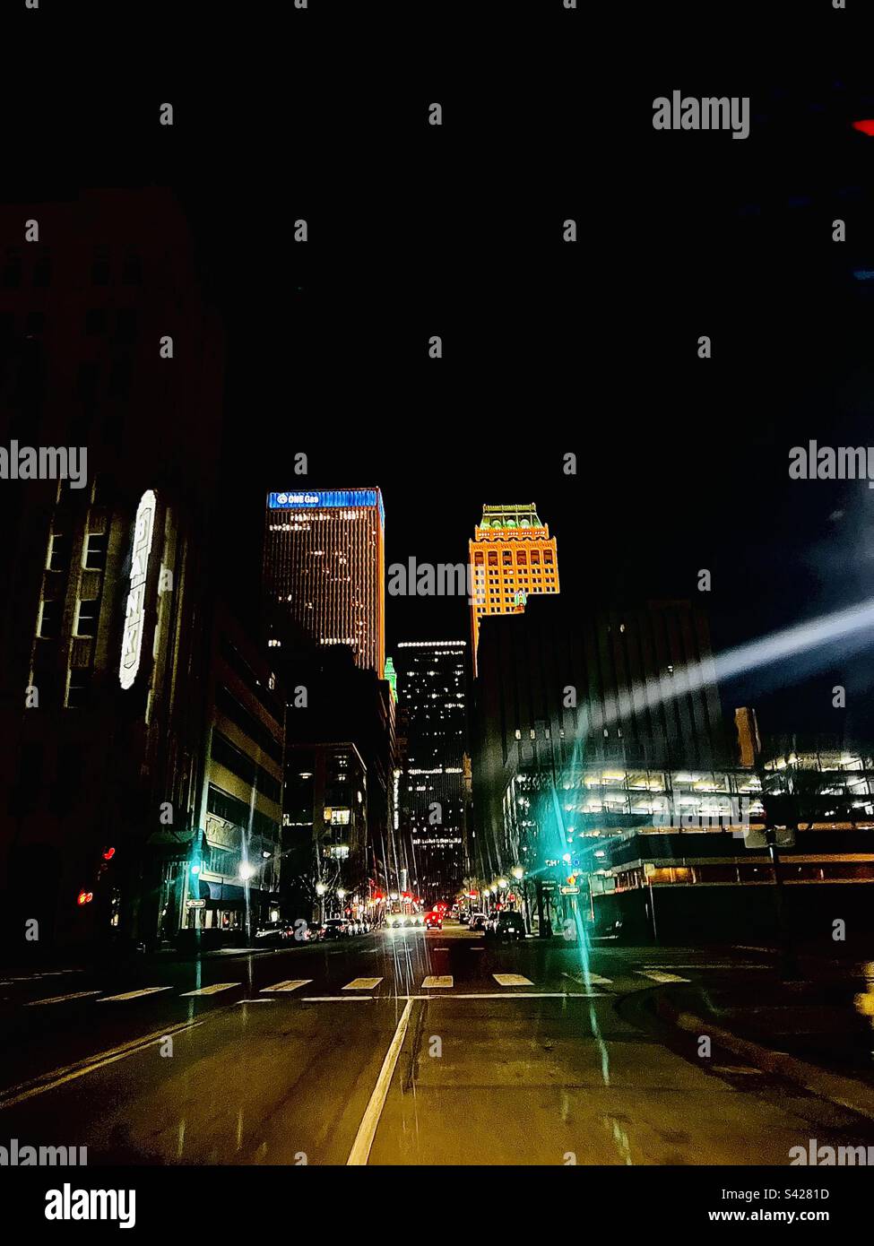 Downtown nightlife hi-res stock photography and images - Alamy
