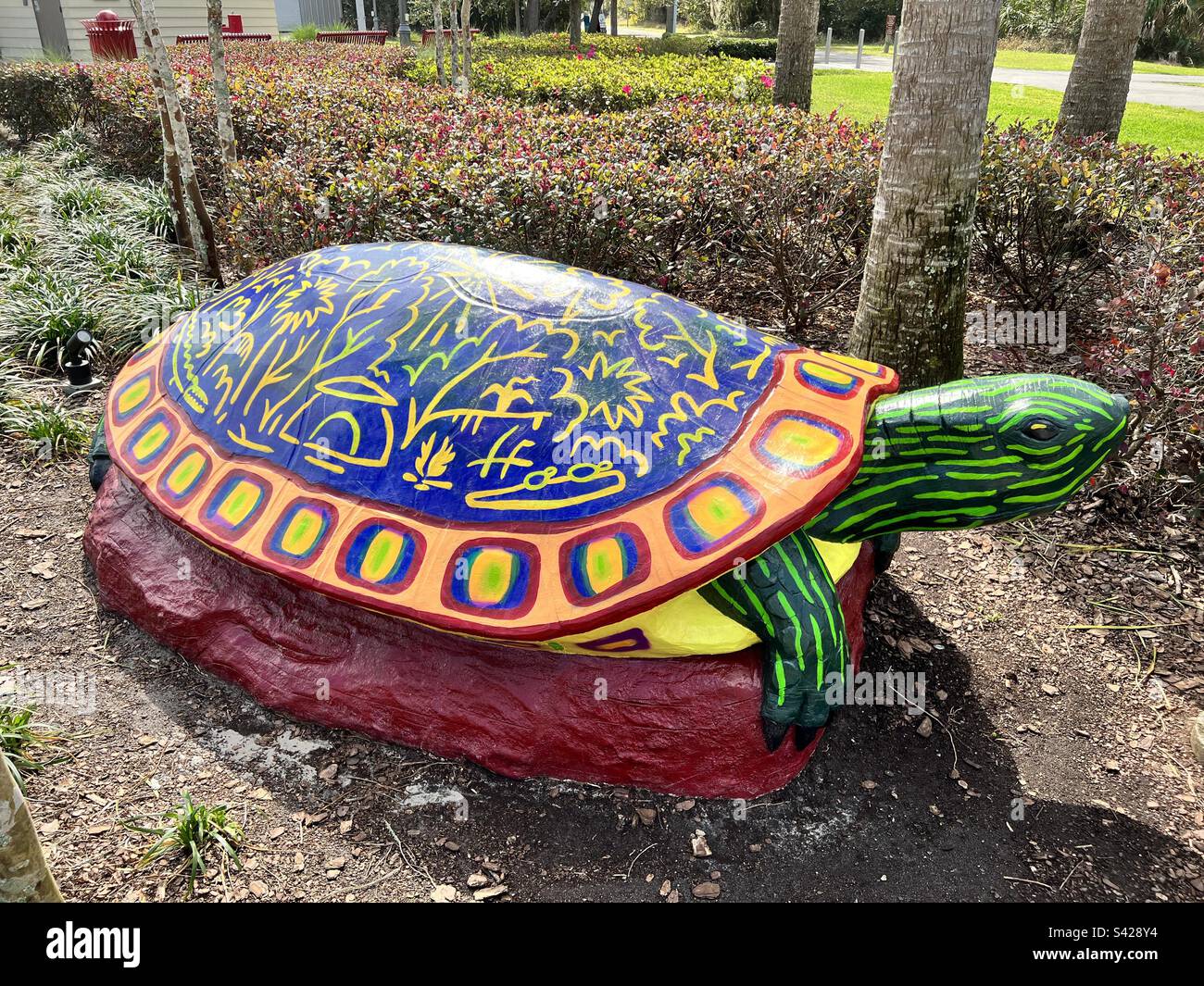 Turtle statue hi-res stock photography and images - Alamy